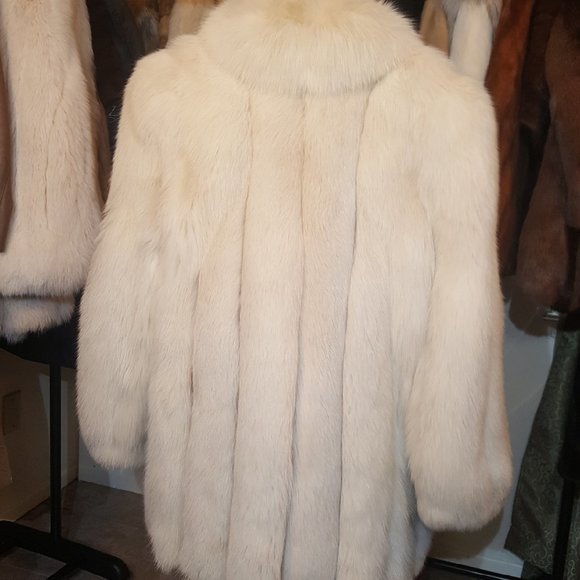 Jackets & Coats | Vintage White Fox Fur Coat Wfox Fur Tuxedo Collar ...